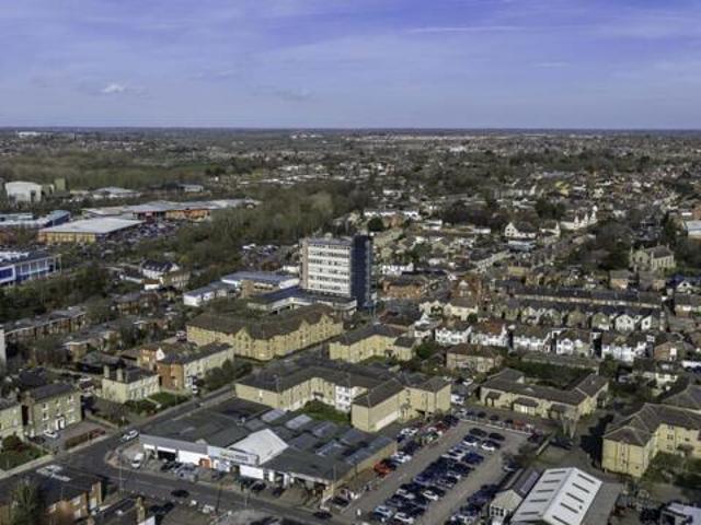 2 Bedroom Shared Living/roommate Chelmsford Essex LS101060009