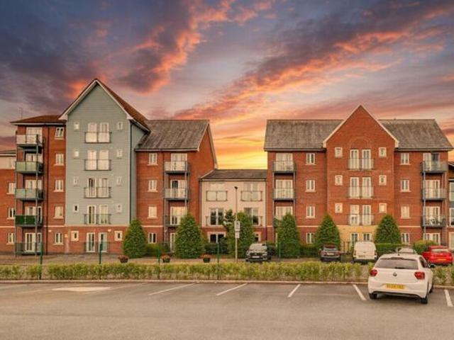 2 Bedroom Shared Living/roommate Chester Cheshire West And Chester LS101892038