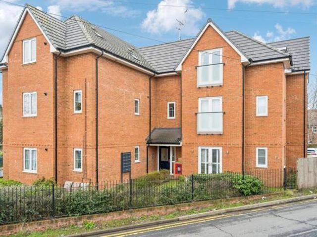 2 Bedroom Shared Living/roommate Chesham Buckinghamshire LS100456799