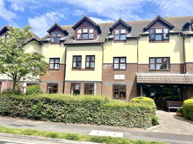 2 Bedroom Shared Living/roommate Christchurch Dorset LS100342979