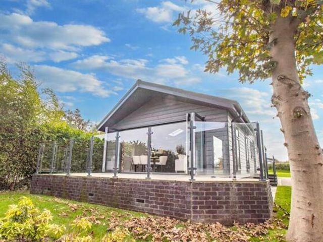 2 Bedroom Shared Living/roommate Church Farm Holiday Park Church Farm Holiday Park N/A LS87696331