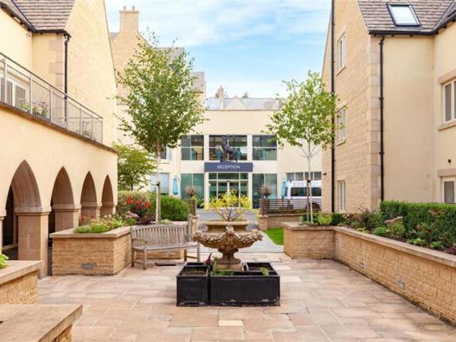 2 Bedroom Shared Living/roommate Cirencester Gloucestershire 100058072