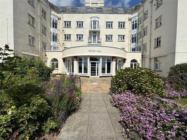 2 Bedroom Shared Living/roommate Clacton Essex LS100426625