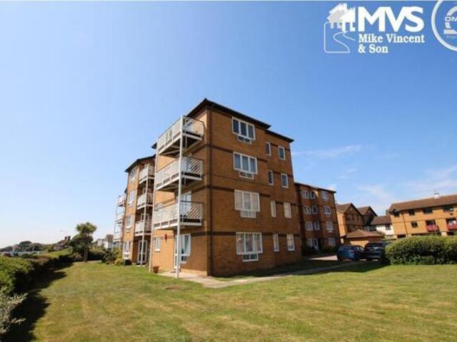 2 Bedroom Shared Living/roommate Clacton On Sea Essex 101100158
