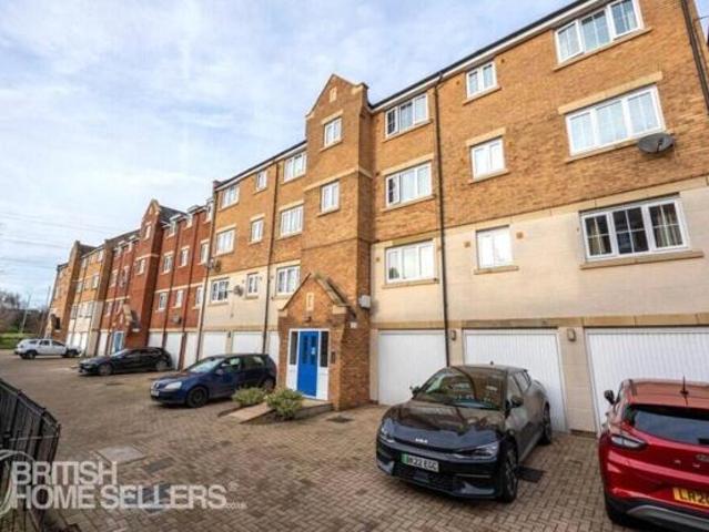 2 Bedroom Shared Living/roommate Dunstable Central Bedfordshire 98204727