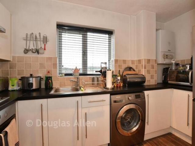 2 Bedroom Shared Living/roommate Dagenham Great London 98278146