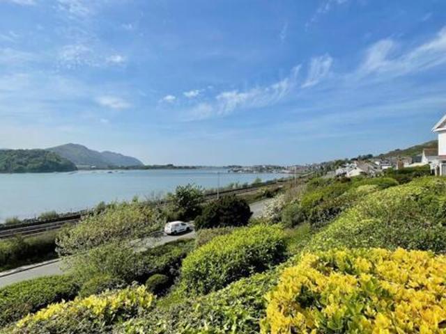 2 Bedroom Shared Living/roommate Deganwy Deganwy 99092535