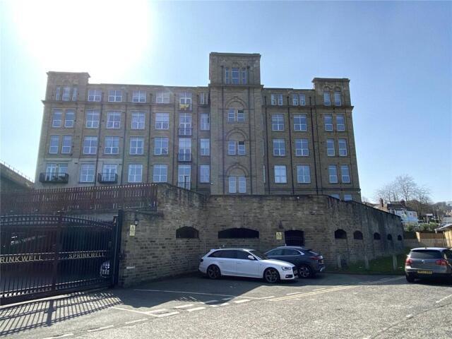 2 Bedroom Shared Living/roommate Dewsbury Kirklees 100786691