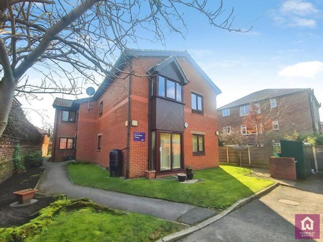 2 Bedroom Shared Living/roommate Didsbury Greater Manchester 100615042