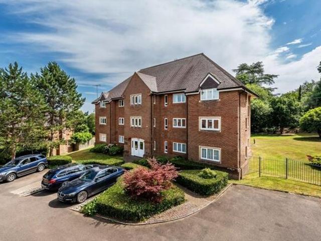 2 Bedroom Shared Living/roommate Dorking Surrey 99986205