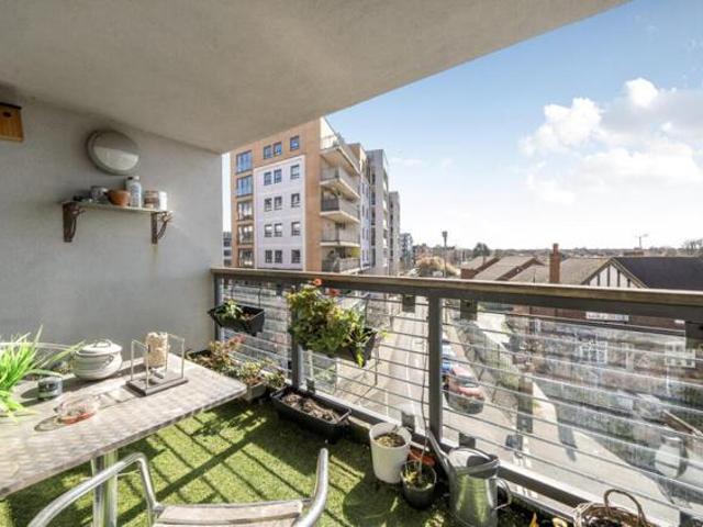 2 Bedroom Shared Living/roommate Ealing Great London 101856063