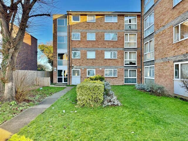 2 Bedroom Shared Living/roommate Ealing Great London 98834499