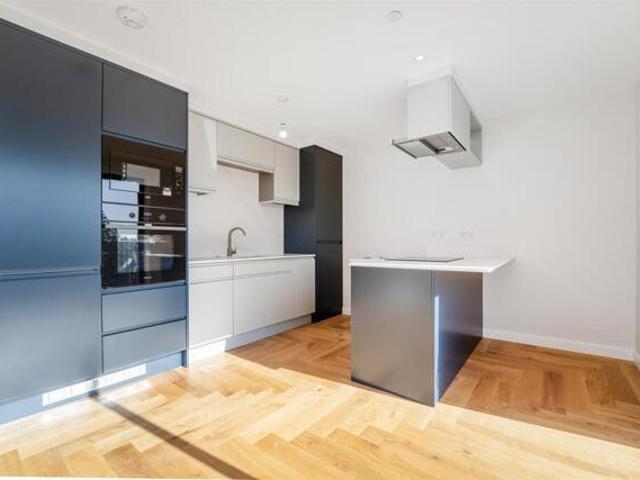 2 Bedroom Shared Living/roommate Ealing Great London 99290465