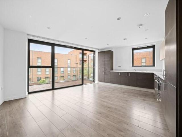 2 Bedroom Shared Living/roommate Ealing Greater London 100541067