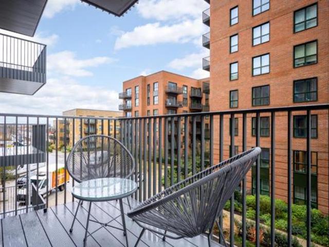2 Bedroom Shared Living/roommate Ealing Greater London 101379118