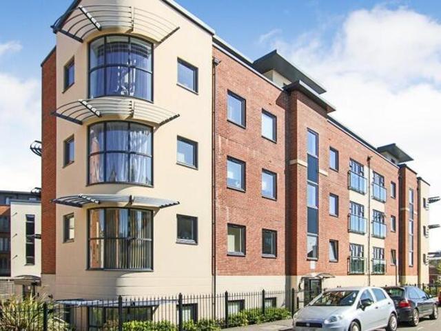2 Bedroom Shared Living/roommate East Grinstead West Sussex LS100058341