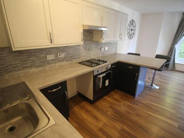 2 Bedroom Shared Living/roommate Eastbourne East Sussex 98648934