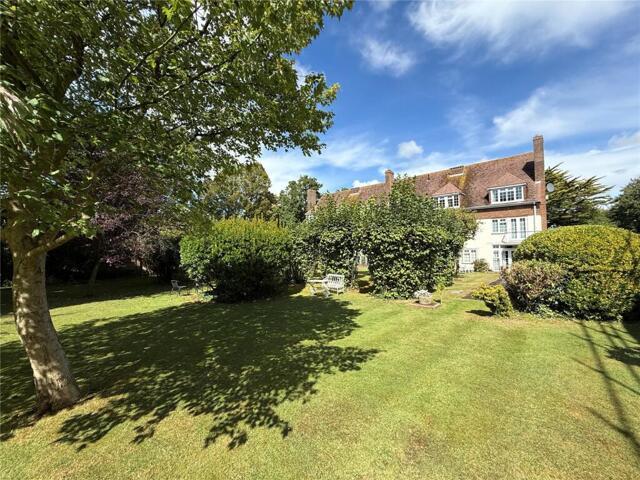 2 Bedroom Shared Living/roommate Eastbourne East Sussex 99344813