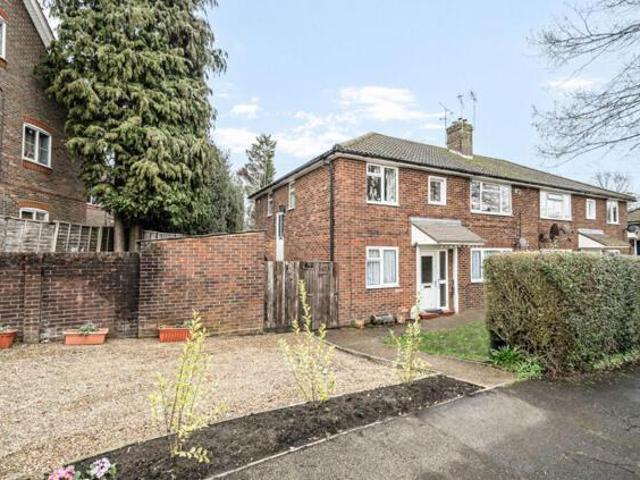 2 Bedroom Shared Living/roommate Farnborough Hampshire LS100503337