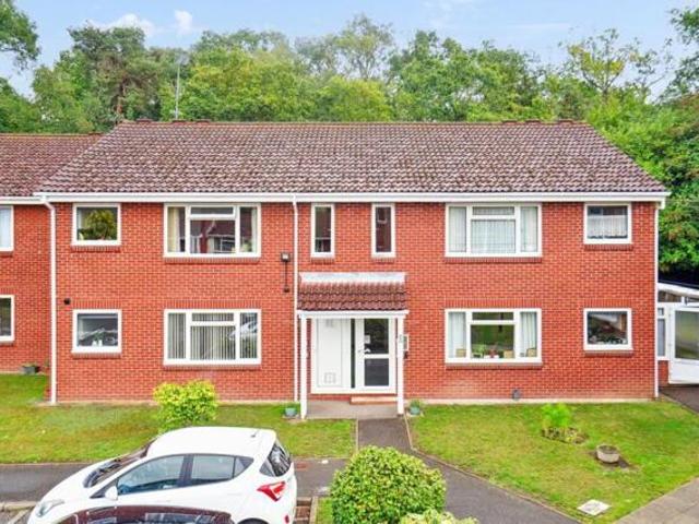2 Bedroom Shared Living/roommate Farnham Common Slough 101316511
