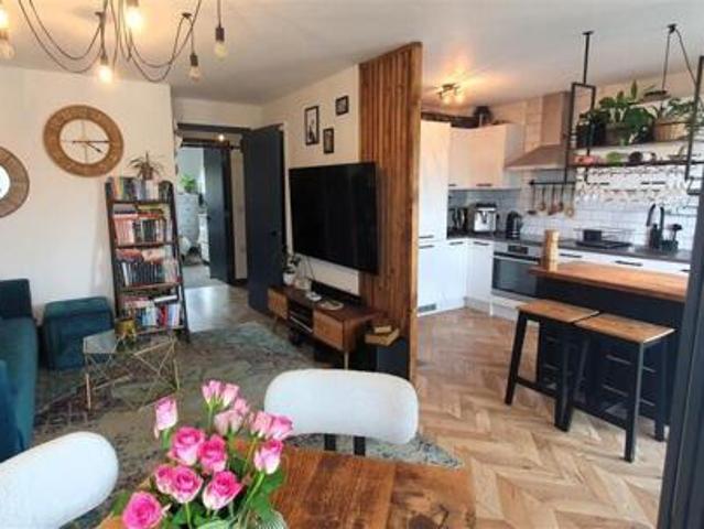 2 Bedroom Shared Living/roommate Feltham Great London 101678332