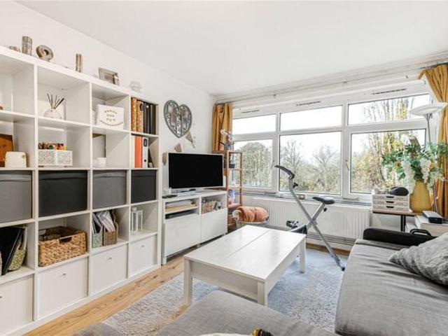 2 Bedroom Shared Living/roommate Feltham Greater London 98296997