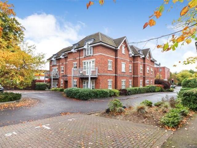 2 Bedroom Shared Living/roommate Fleet Hampshire 99437375