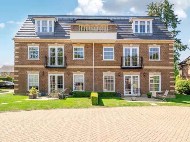 2 Bedroom Shared Living/roommate Gerrards Cross Buckinghamshire 101892357