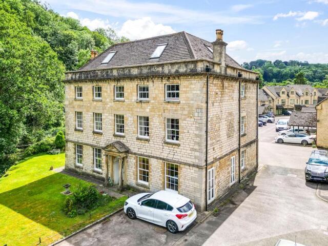 2 Bedroom Shared Living/roommate Gloucestershire Gloucestershire 100096983
