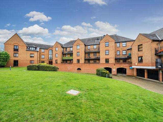 2 Bedroom Shared Living/roommate Great Dunmow Essex 101678294