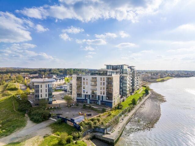 2 Bedroom Shared Living/roommate Greenhithe Great London LS99237266
