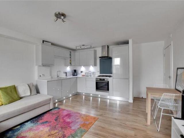 2 Bedroom Shared Living/roommate Greenwich Greater London 99345114