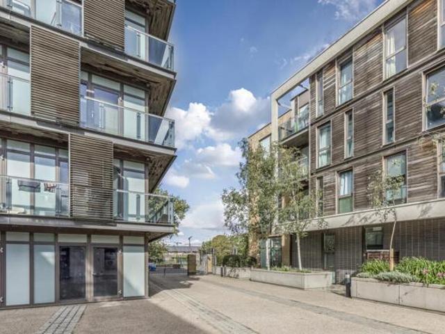 2 Bedroom Shared Living/roommate Greenwich Greater London 100648688