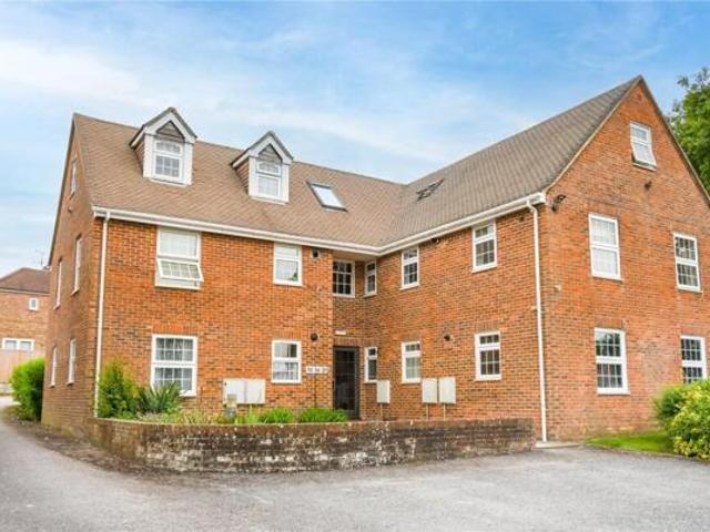 2 Bedroom Shared Living/roommate Hungerford West Berkshire 98205033
