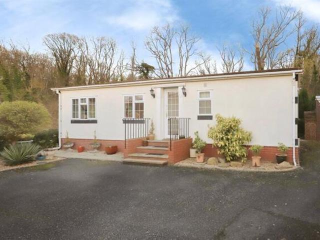 2 Bedroom Shared Living/roommate Hampton Loade Hampton Loade 101379087