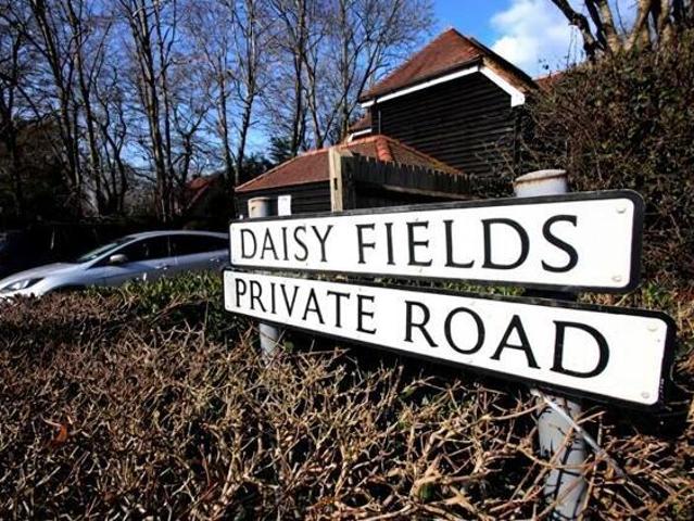 2 Bedroom Shared Living/roommate Hampshire Hampshire 101316435