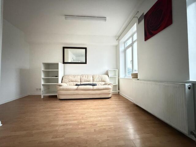 2 Bedroom Shared Living/roommate Harrow Great London LS99345115