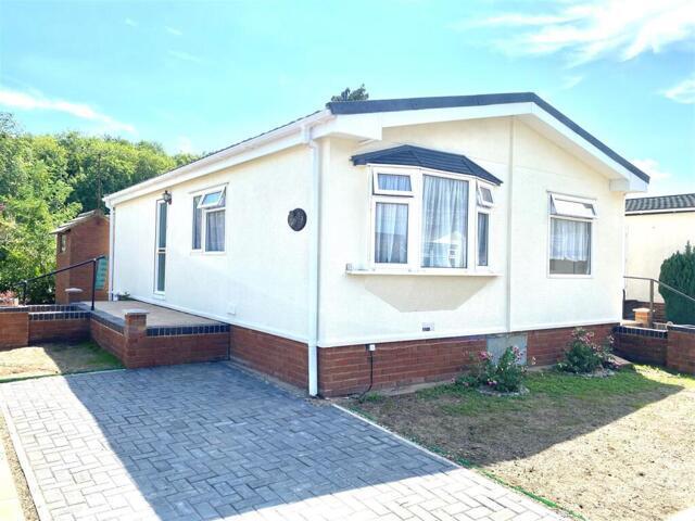 2 Bedroom Shared Living/roommate Hatfield Hertfordshire 101316450