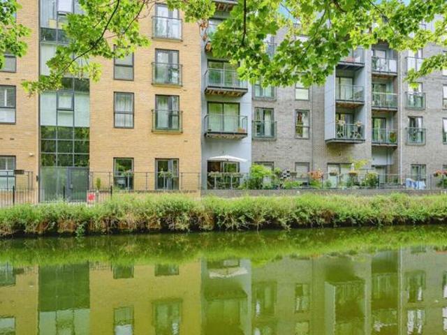 2 Bedroom Shared Living/roommate Hemel Hempstead Hertfordshire LS99237269