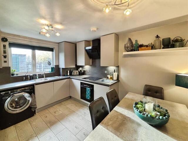 2 Bedroom Shared Living/roommate Hemel Hempstead Hertfordshire 98930335