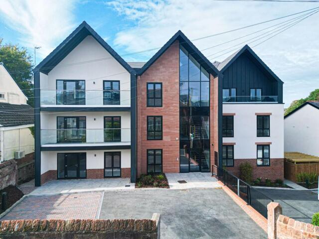 2 Bedroom Shared Living/roommate Heswall Wirral 101678827