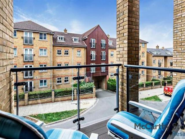 2 Bedroom Shared Living/roommate Hertford Hertfordshire 100263129