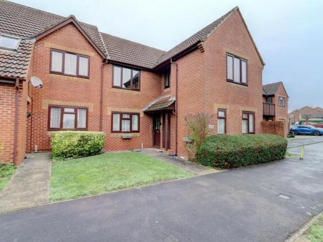 2 Bedroom Shared Living/roommate High Wycombe Buckinghamshire 99840013