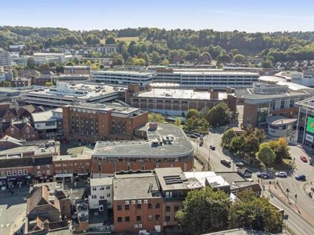 2 Bedroom Shared Living/roommate High Wycombe Buckinghamshire LS99092506