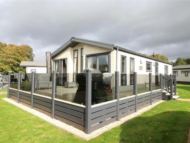 2 Bedroom Shared Living/roommate Highcliffe Hampshire LS101678840