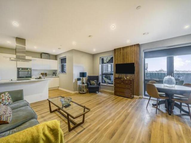 2 Bedroom Shared Living/roommate Hillingdon Greater London LS100058018