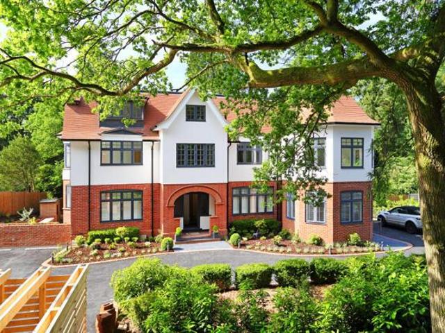 2 Bedroom Shared Living/roommate Hindhead Surrey LS101344736