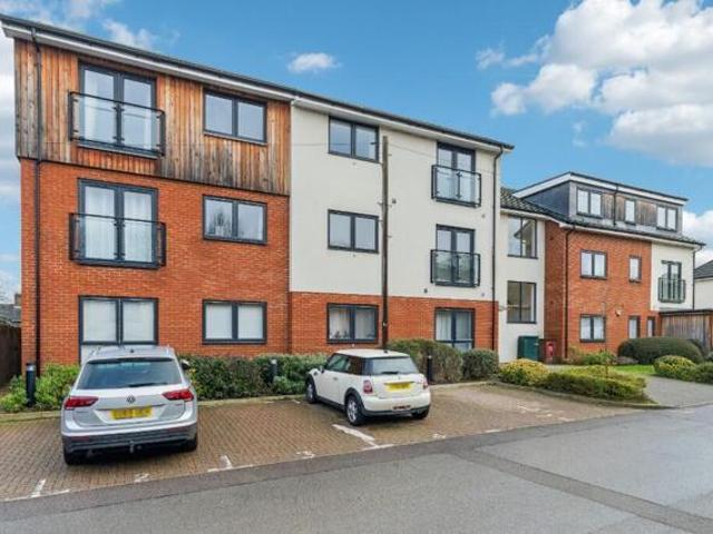2 Bedroom Shared Living/roommate Hitchin Hertfordshire LS99130115