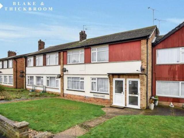 2 Bedroom Shared Living/roommate Holland On Sea Essex LS101168579