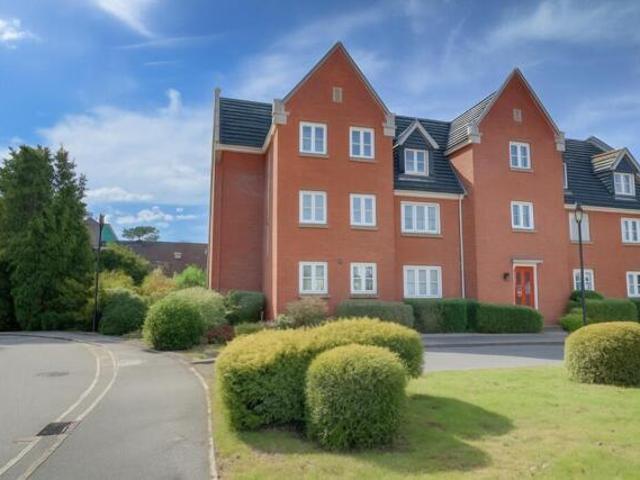 2 Bedroom Shared Living/roommate Horsham West Sussex LS99523632
